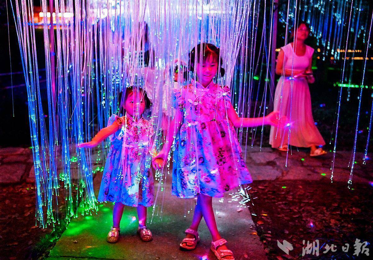 武汉奇幻森林夜游-荆楚网-湖北日报网